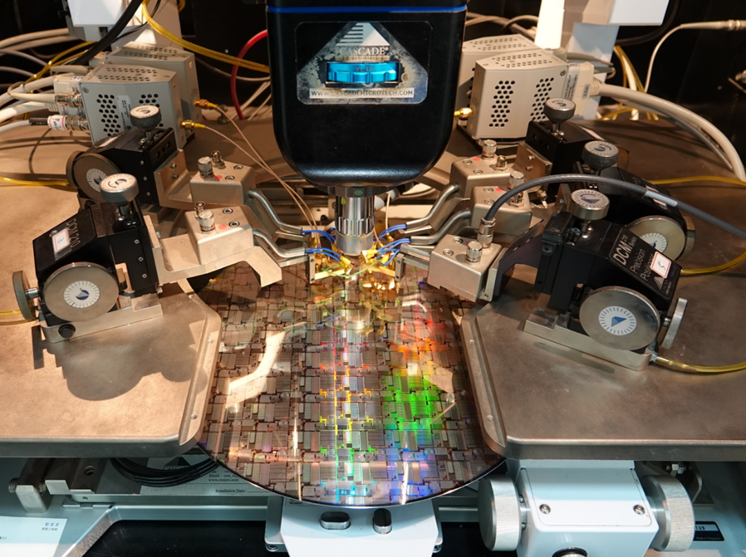 多功能半導體快速量測系統 - 中山大學奈米中心